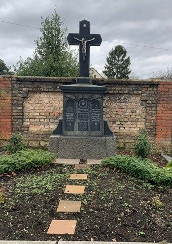 Grabanlage Hemberger Friedhof Neckarau - Friedhöfe Mannheim